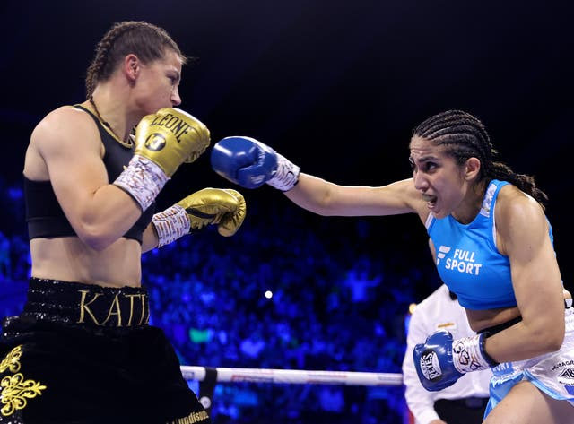 Katie Taylor Retains Her Undisputed World Lightweight Titles ...